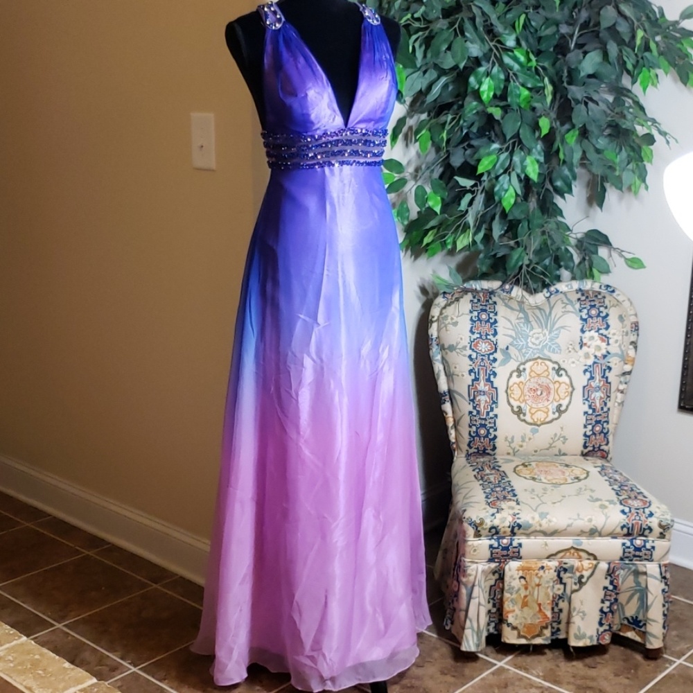 Aspeed Gown!!! - Gem